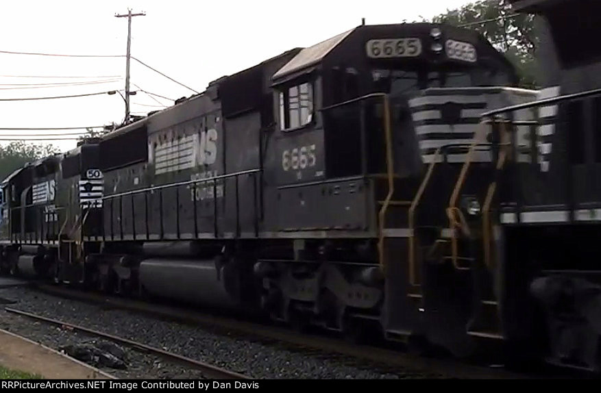 NS SD60 6665 second out on 33A